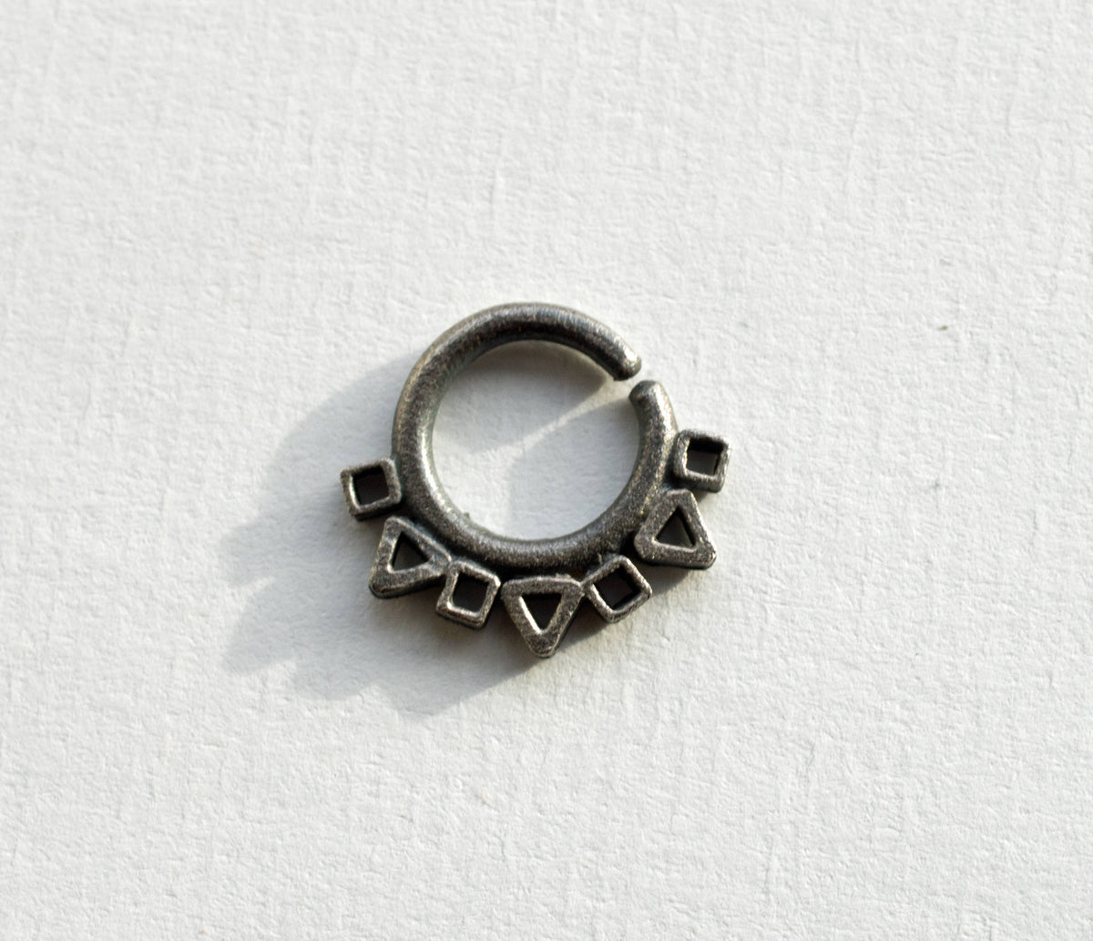 TWIST OPEN SEPTUM RING IN SILVER – Osa Ozdoba